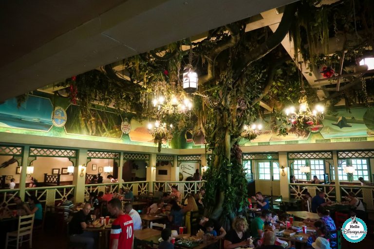 Colonel Hathi’s Pizza Outpost à Disneyland Paris | Hello Disneyland ...