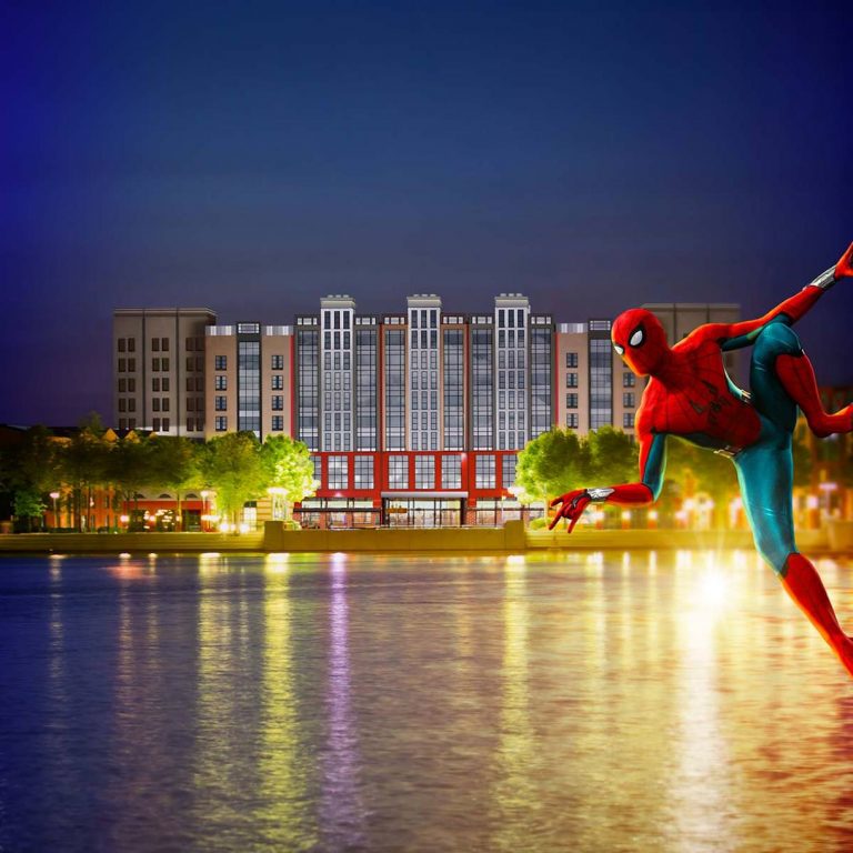 Room Tour suite Spider Man Disney's Hotel New York - The Art of Marvel ...