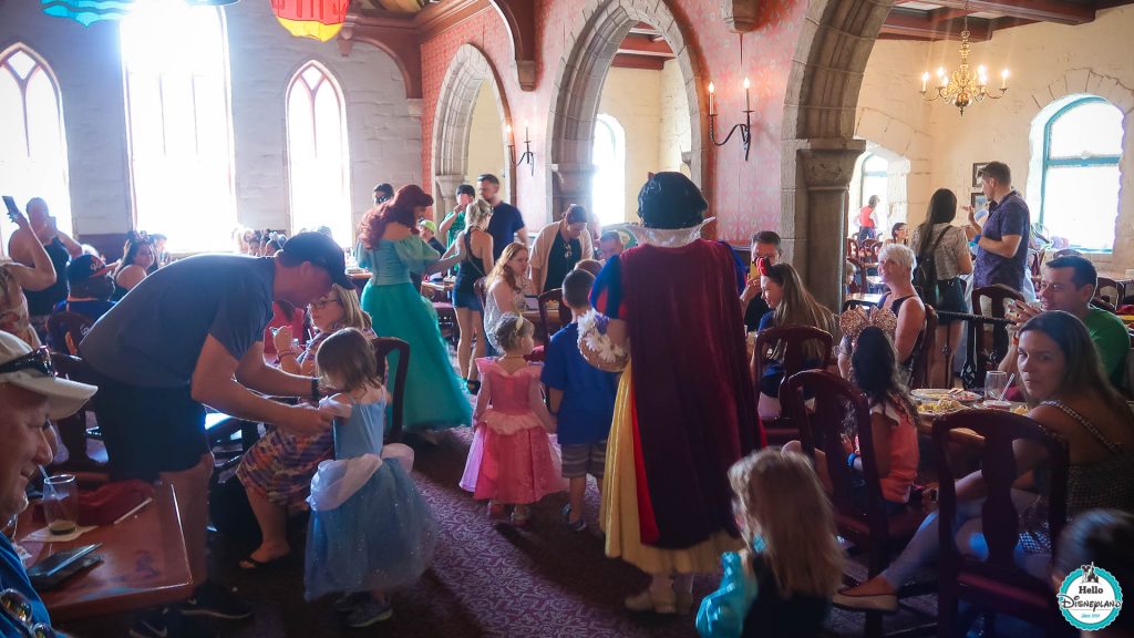Akershus Royal Banquet: buffet des Princesses, Walt Disney World ...
